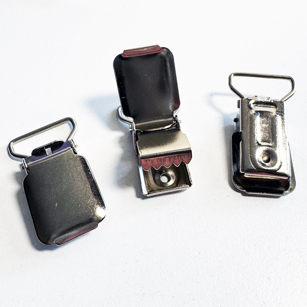 Strike Gently - Wall-Hanging Clips (3-Pack)